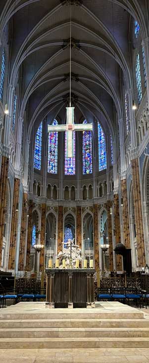 The high altar in Chartres Cathedral #Hebdo 121 & 122 | Cathédrale de ...